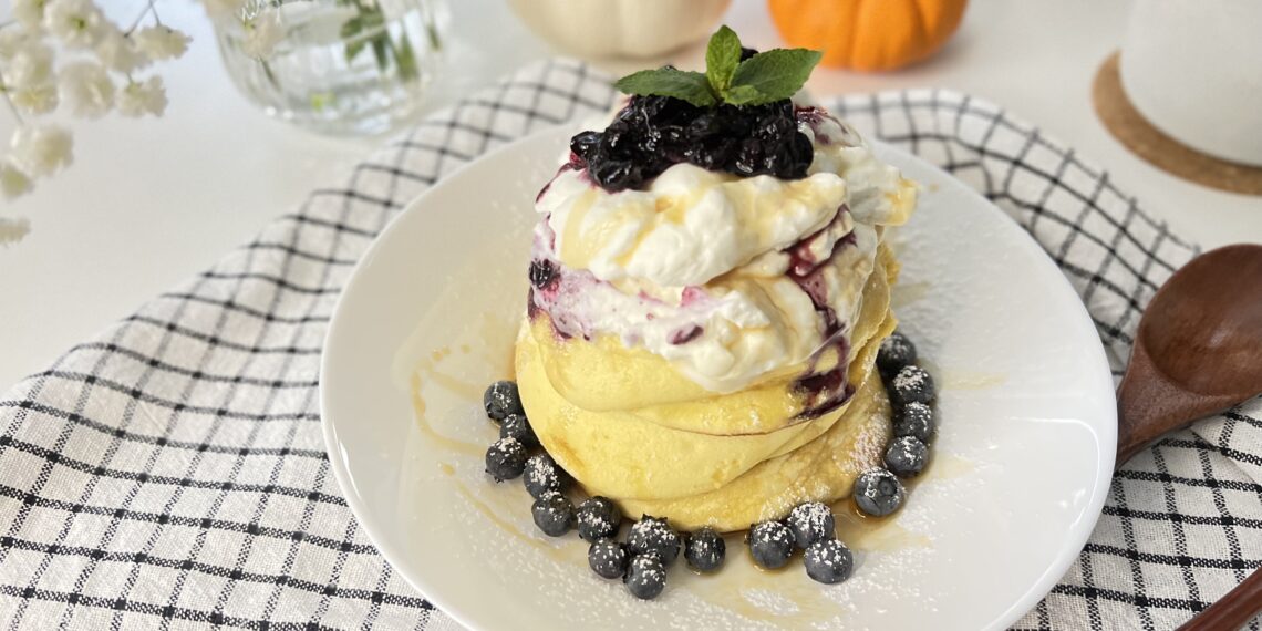 Japanese Soufflé Pancakes - ThousandLemons